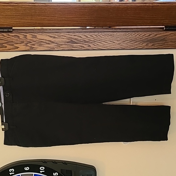 Laura Scott | Pants & Jumpsuits | Laura Scott Capris | Poshmark